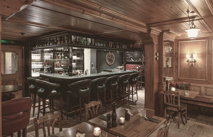 Restaurant & Bar in Vals | authentische Schweizer Küche - Hotel Glenn's ...